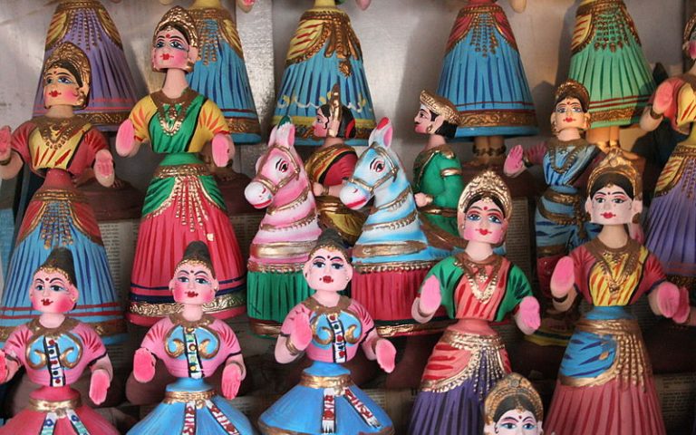 Lattu - The Indian traditional spinning top toy - A very scientific toy!